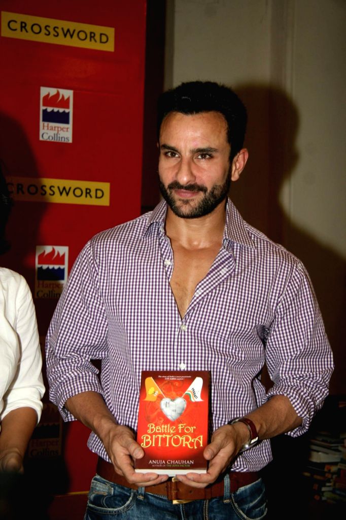 Saif Ali Khan launches Anuja Chauhan's Book at Crossword.