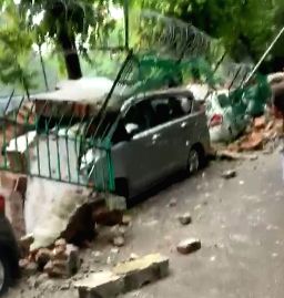 Free Photo: Saket apeejay school wall has collapsed