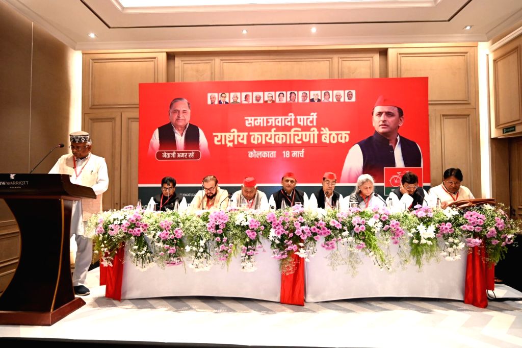 Samajwadi Party Chief Akhilesh Yadav with other leaders during the ...