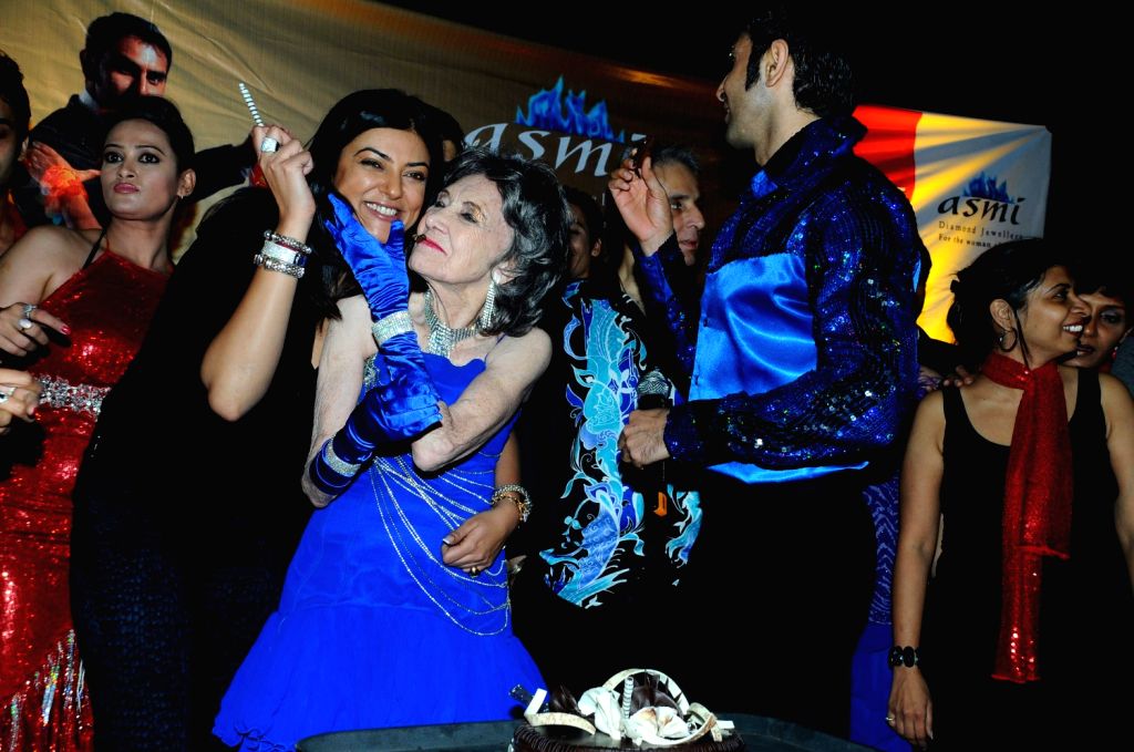 Sandip Soparkar organised a show - Ageless Dance