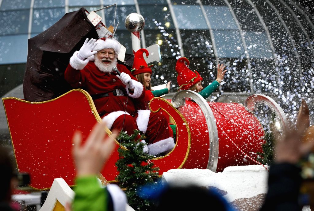 CANADA-VENCOUVER-SANTA CLAUS PARADE