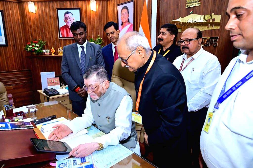 Santosh Gangwar Launches Census-2027 Self-Enumeration