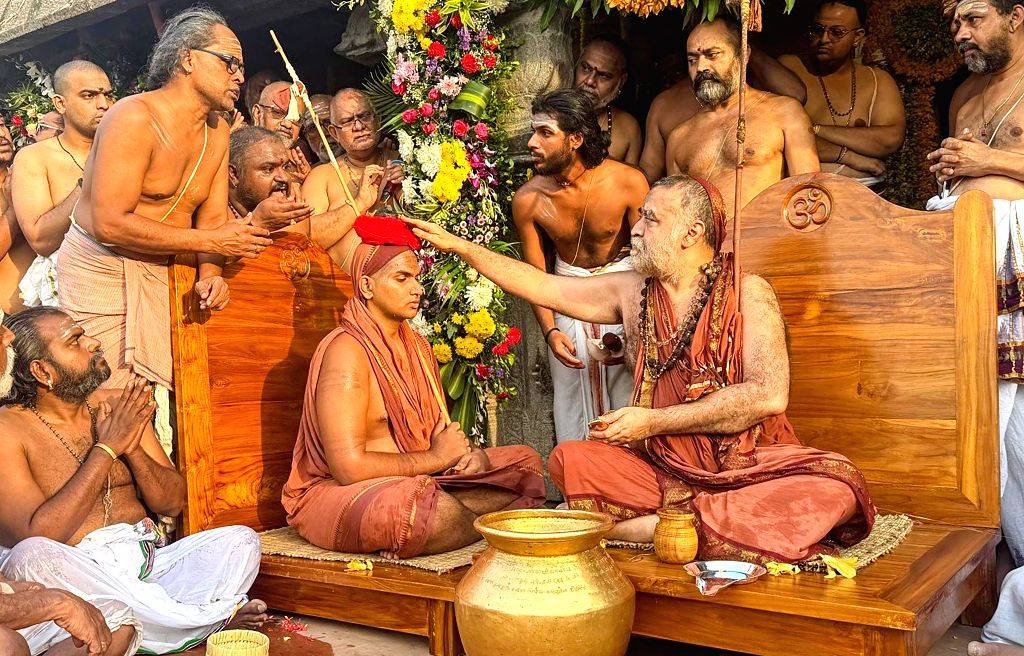 Sanyasa Sweekara Mahotsavam' at Kanchi Kamakoti Peetham