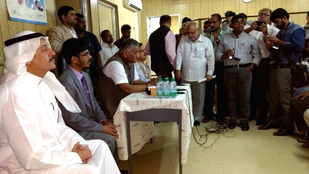 Saudi Oger: VK Singh visits a camp of Indian workers