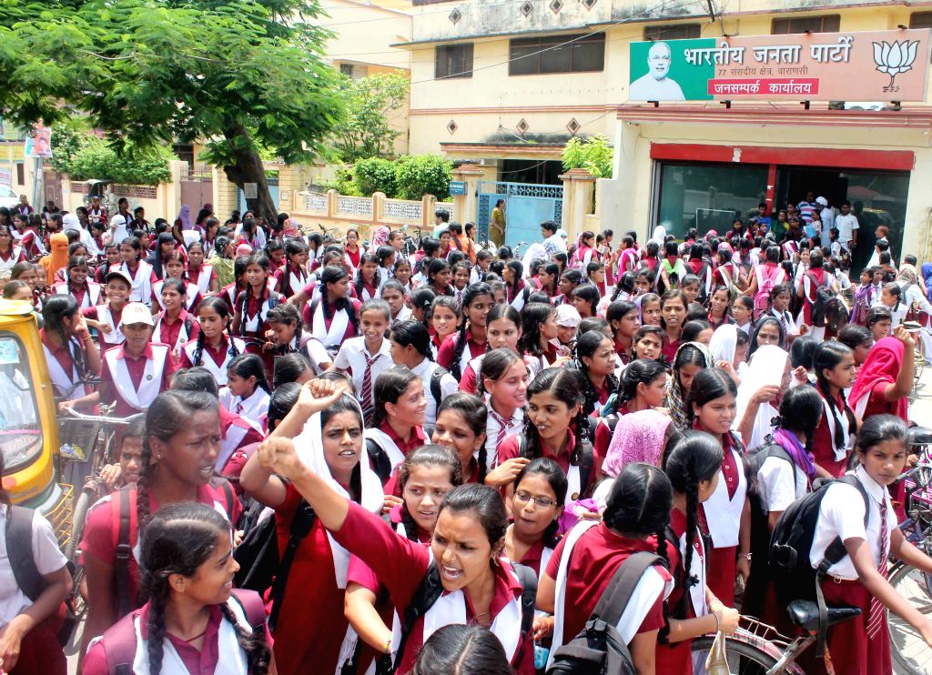 School girls' demonstration outside BJP office