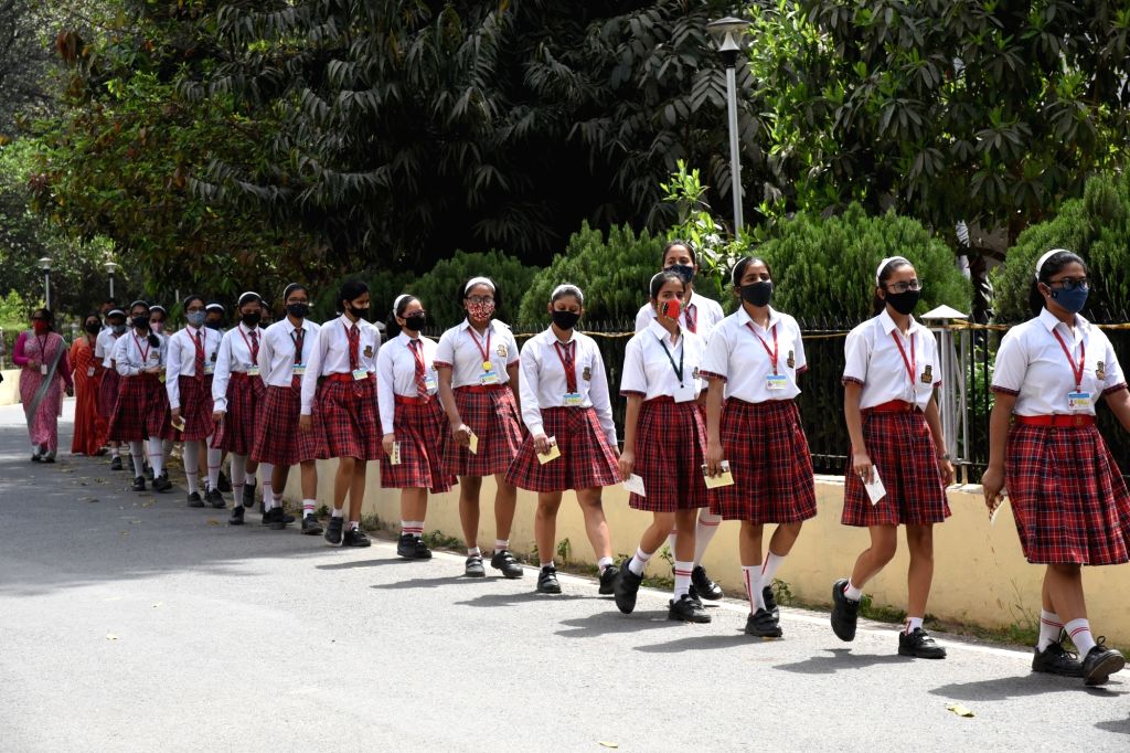 School students visit Bihar Vidhan Parishad