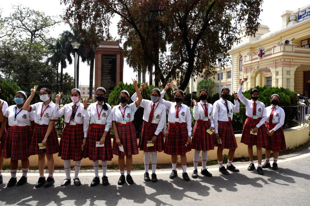 School students visit Bihar Vidhan Parishad