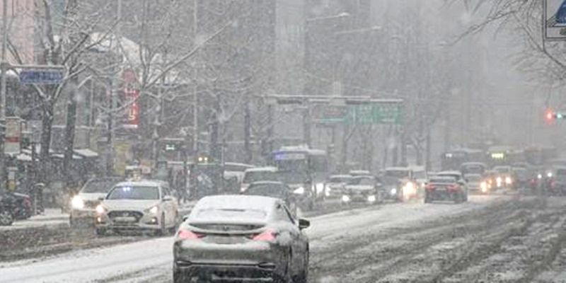 :Seoul : Heavy snow in downtown Seoul