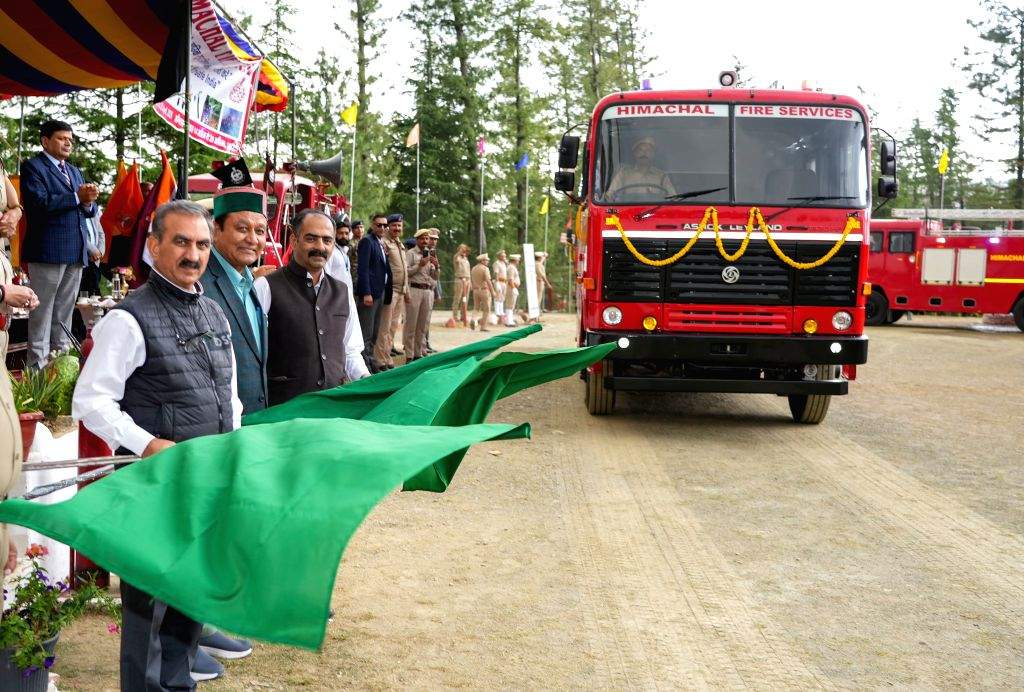 Sukhvinder Sukhu attends Fire Service Week closing ceremony