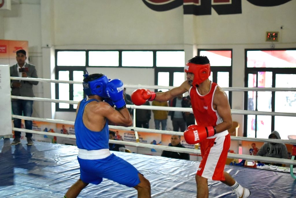 2022 Men's National Boxing: Shiva Thapa, Manish Kaushik storm into ...