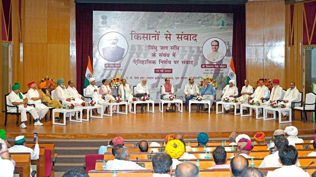 Shivraj Singh Chouhan Interacts with Farmers on Indus Water Treaty Decision