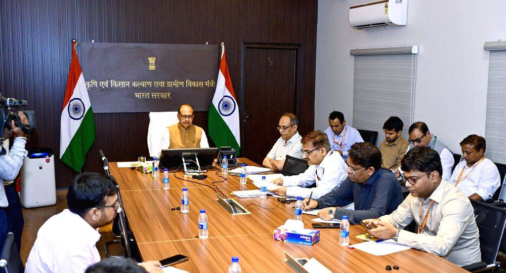 Shivraj Singh Chouhan Releases PMAY-G Funds