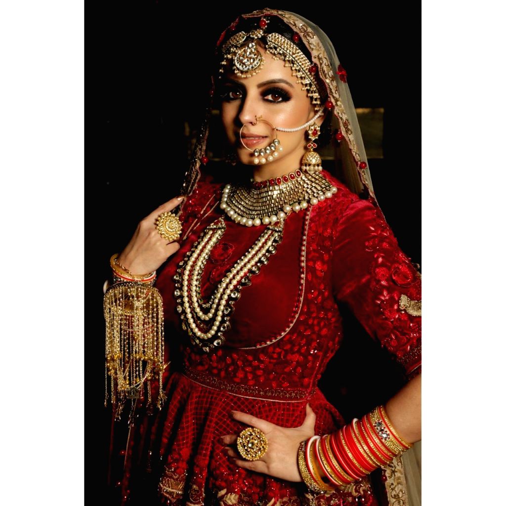 Shrenu Parikh to play quintessential 'bahu' in TV show