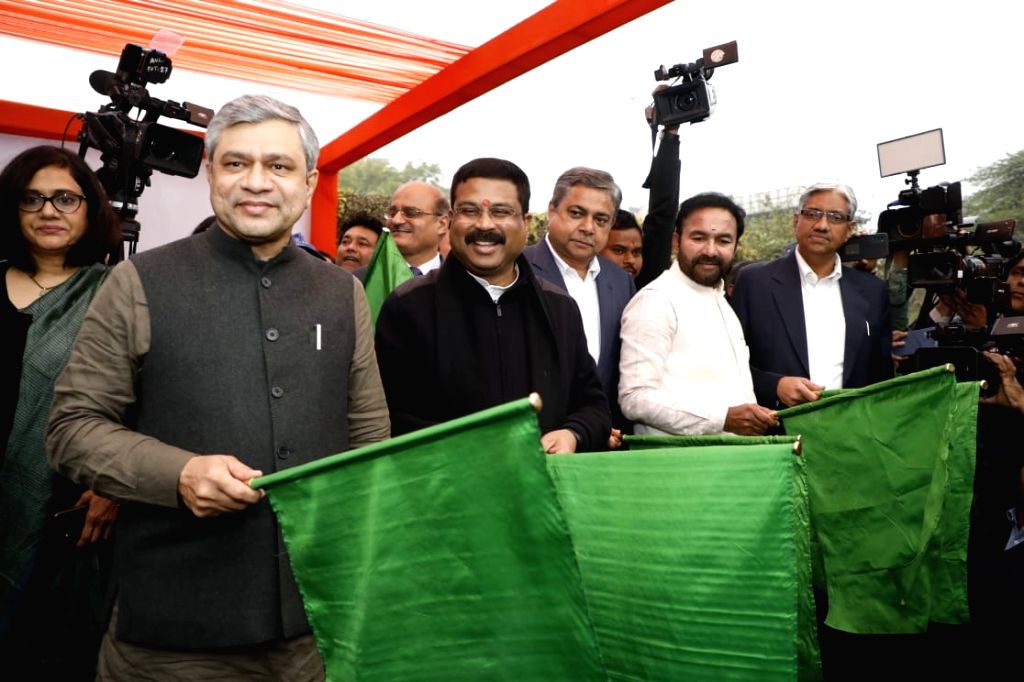 Free Photo : Shri Jagannath Yatra tourist train flagged off from Delhi