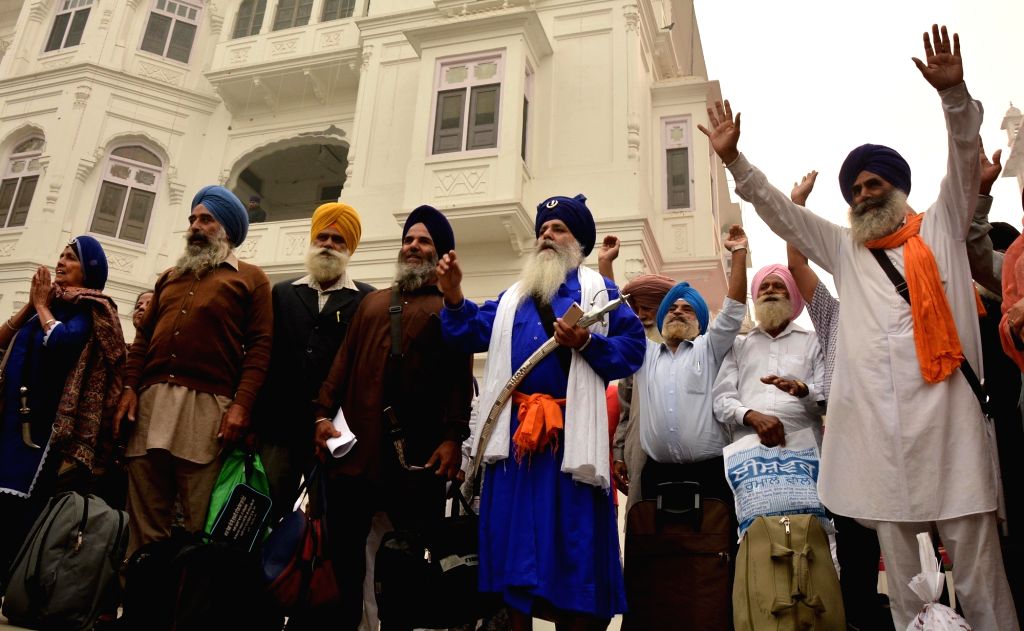 Sikh jathas leave for Pakistan to celebrate Guru Nanak Jayanti