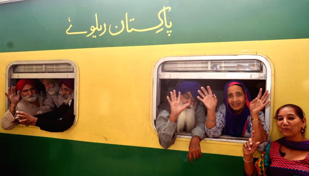 Sikh jathas leave for Pakistan to celebrate Guru Nanak Jayanti