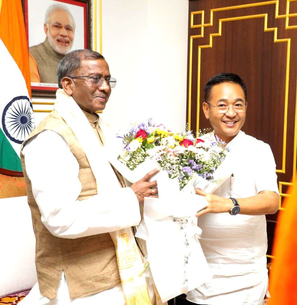 Sikkim Krantikari Morcha (SKM) leader Prem Singh Tamang meets State ...