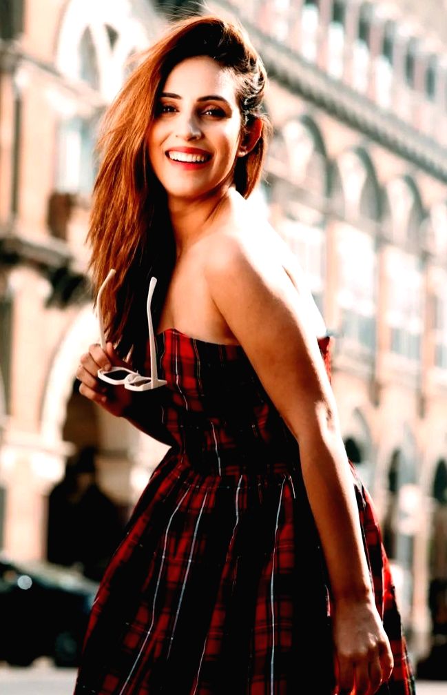 Free photo : Simaran Kaur