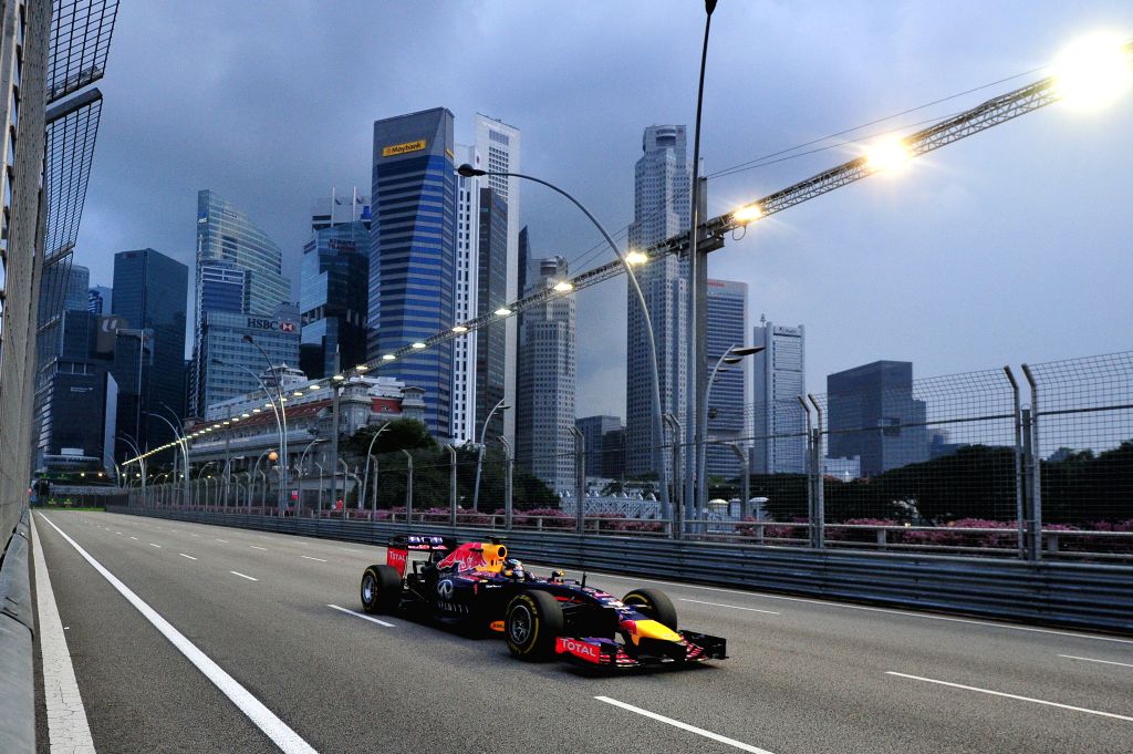 Singapore F1 Night Race 2 practice sessions