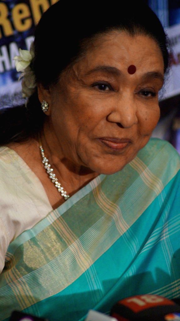 Asha Bhosle unveils Society magazine May issue
