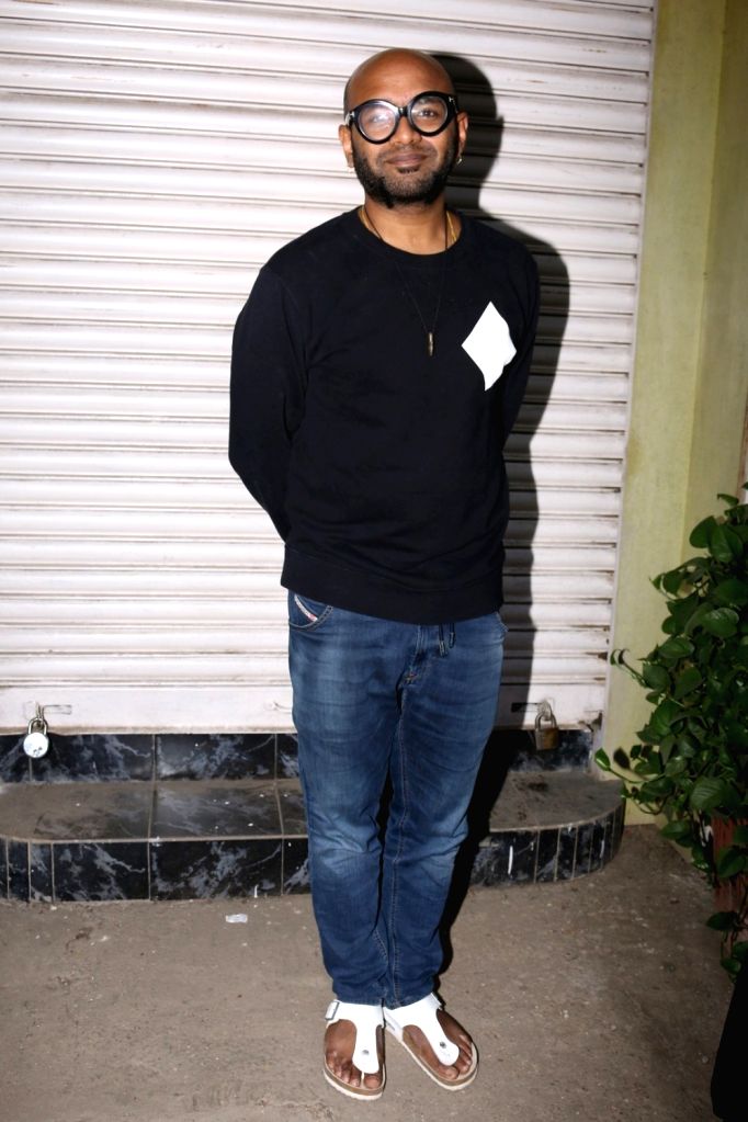 Benny Dayal records a song for music composer Naresh Sharma