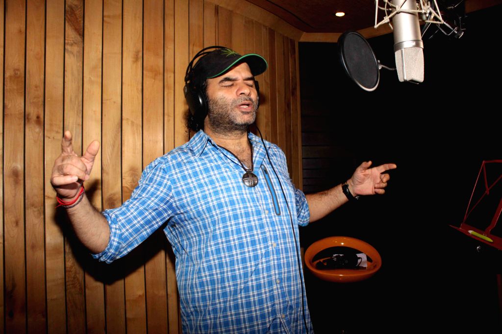 Mohit Chauhan recording song for film Once Upon A Time In Bihar
