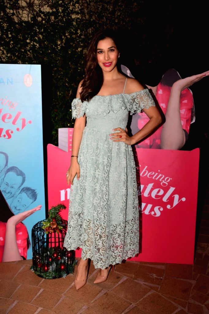 Book launch "Moderates Famous" - Sophie Choudry