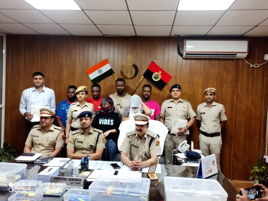 Free photo : Six including 4 Nigerians held for duping hundreds of women