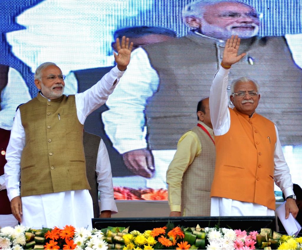 Trying to remove bottlenecks in infrastructure projects: Modi