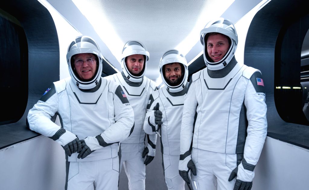 Free Photo : SpaceX crew-6 mission