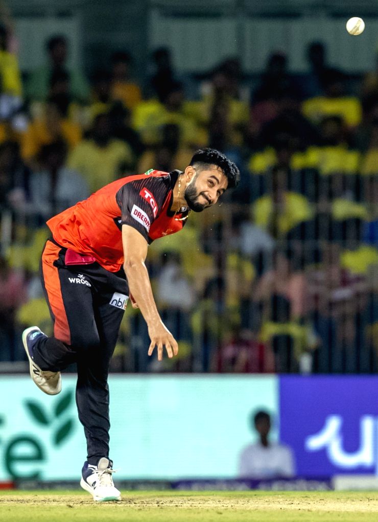 SRH bowler Mayank Markande bowls