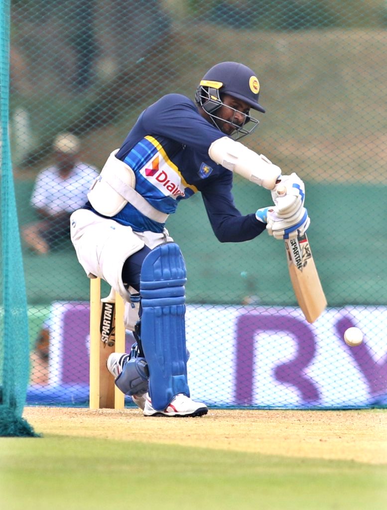 Dambulla (Sri Lanka): Sri Lanka - practice session - Upul Tharanga