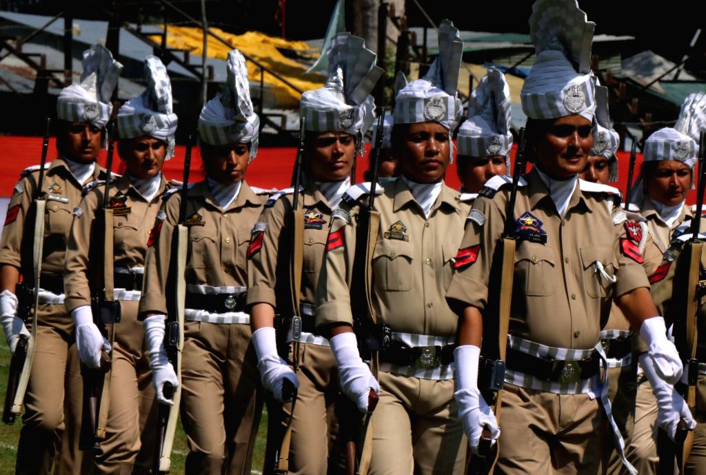 Srinagar : Jammu and Kashmir police take part in a full dress rehearsal ...