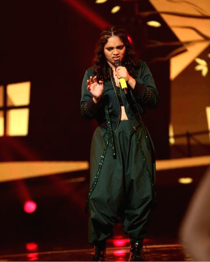 Gutsy lyrics, desi swag: Why Badshah smiles when Srushti Tawde raps