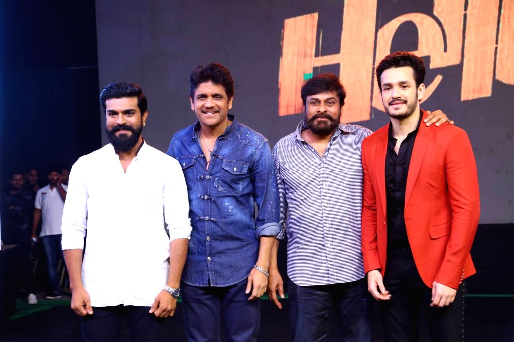 HELLO" pre release - Stills