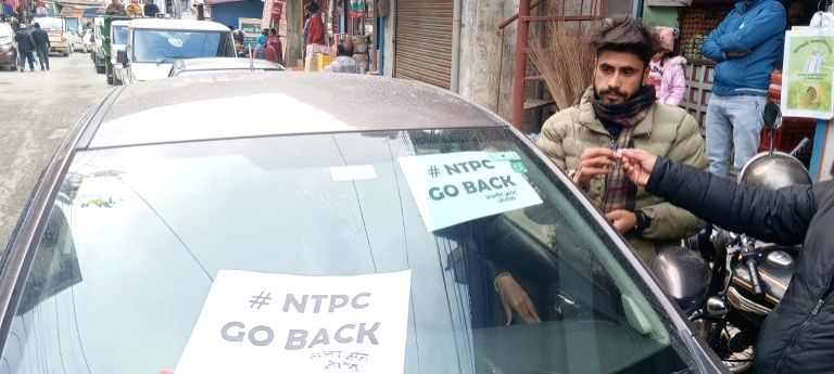 Free Photo : Strong opposition to NTPC in Joshimath, slogans raised for ...