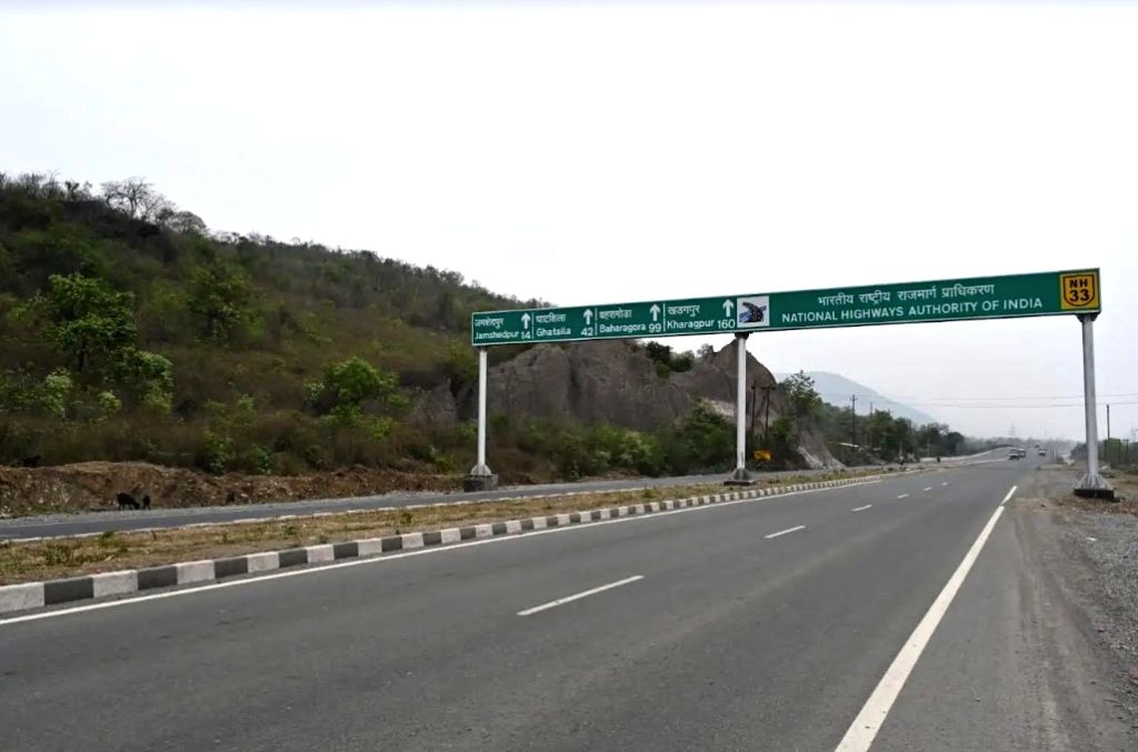 Free Photo :Strong roads are now being made from steel waste, also used ...