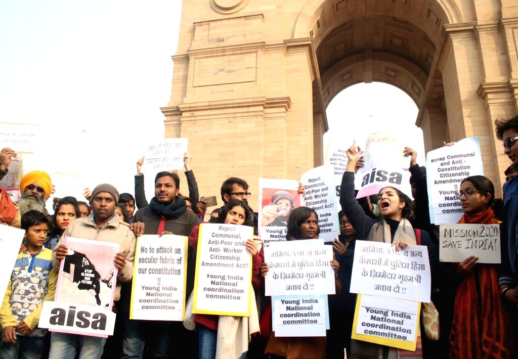 Protest against Police violence on students over CAA, NRC at India Gate