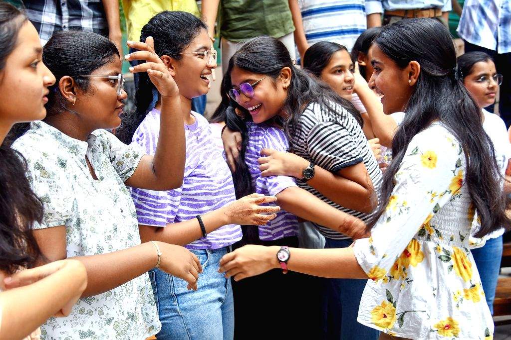 Students celebrate success after Maharashtra Board SSC class 10th results