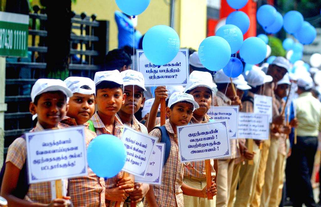 Students Form Human Chain Against Child Labour