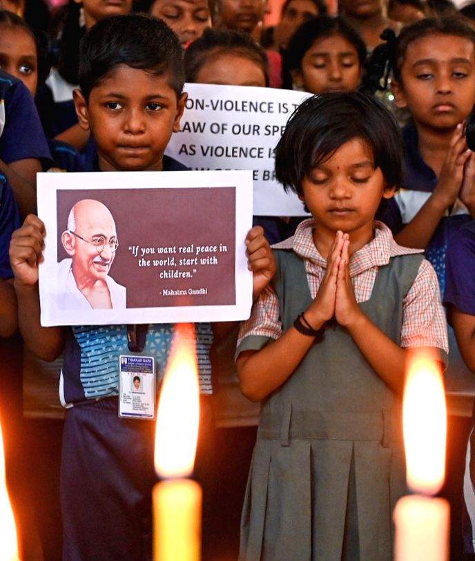 Students Pay Tribute to Pahalgam Attack Victims