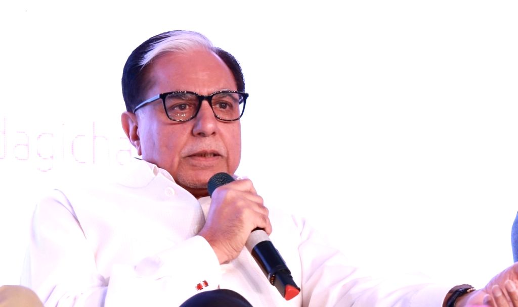 Sangh backs Zee in its fight for survival