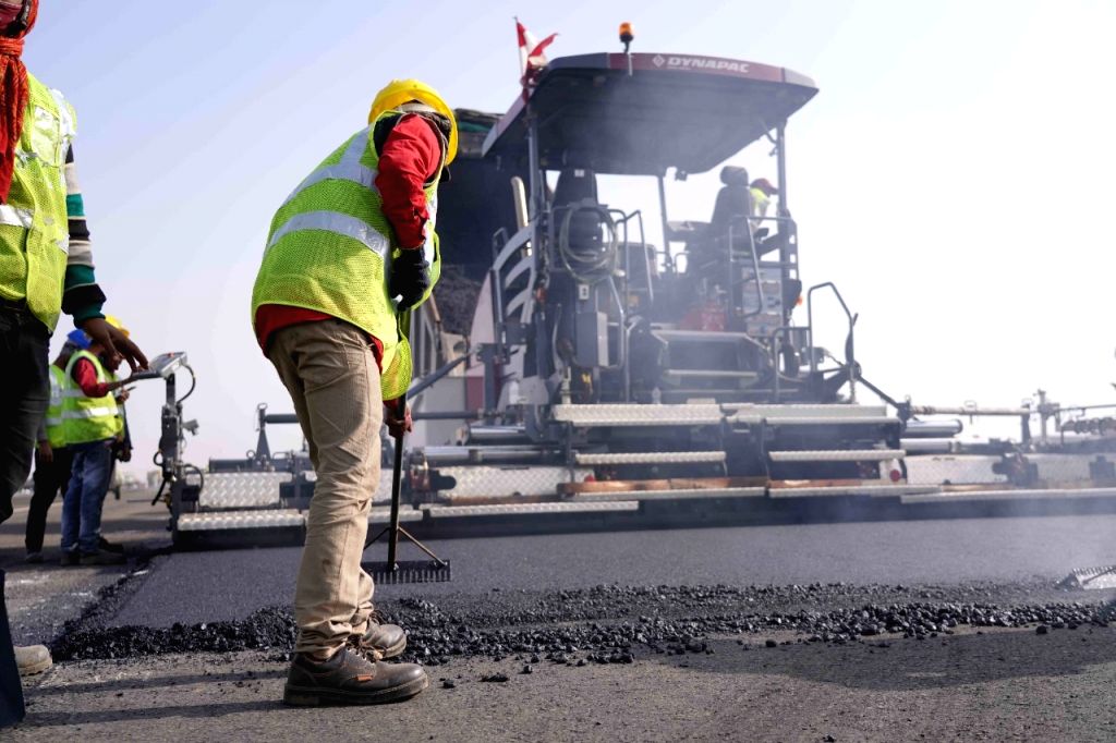 Free Photo:SVPIA sets a national record in runway work