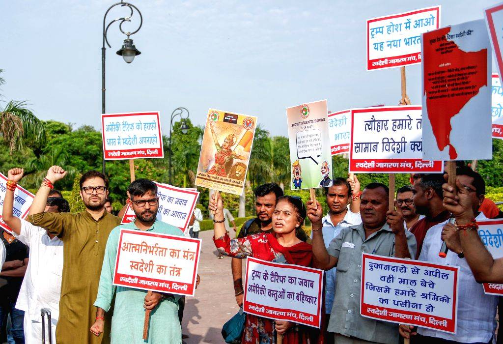 Swadeshi Jagran Manch Protests Against US Tariff Hike