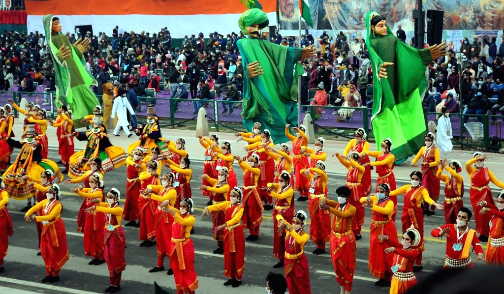 Tableau artists perform during the full dress rehearsal