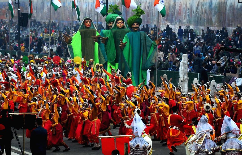 Tableau artists perform during the full dress rehearsal