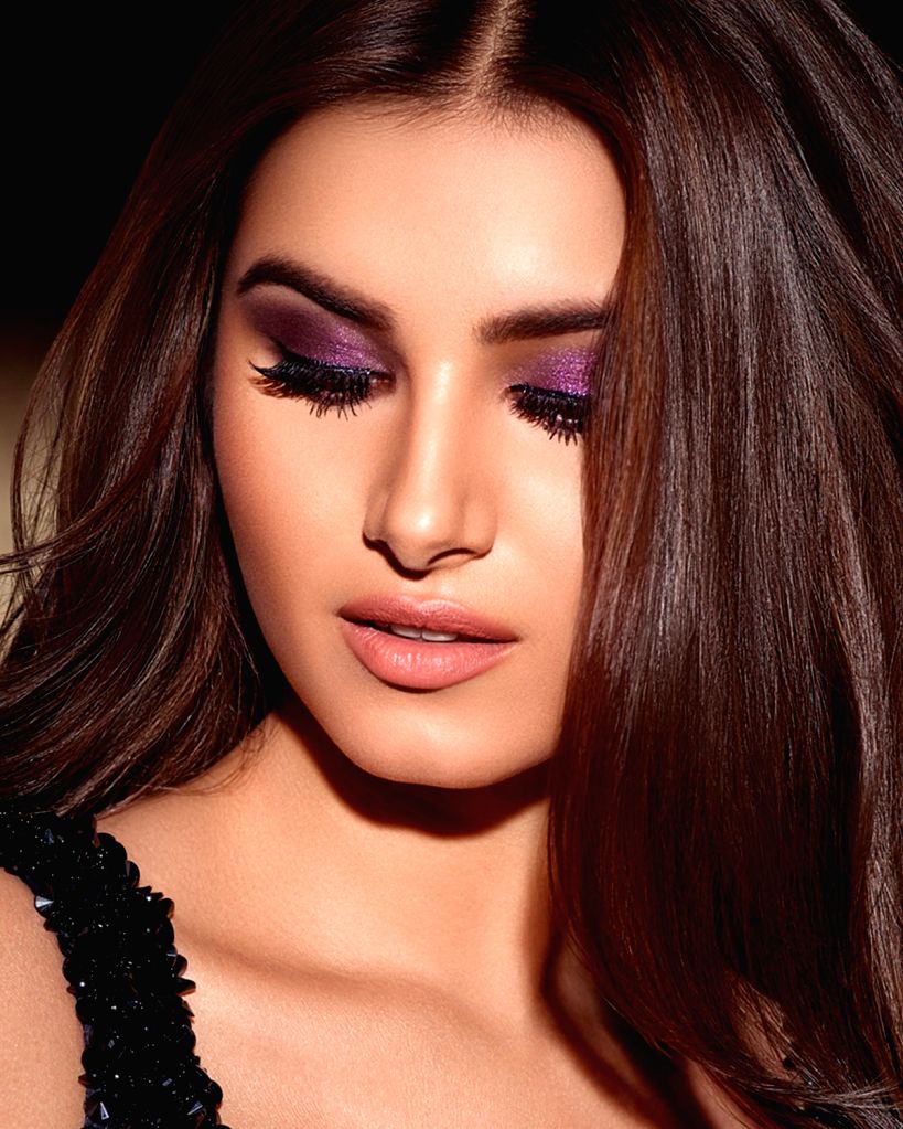 Free Photo: Tara Sutaria: The beauty junkie