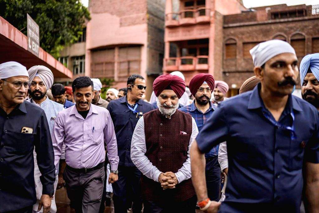 Taranjit Singh Sandhu pays homage at Jallianwala Bagh