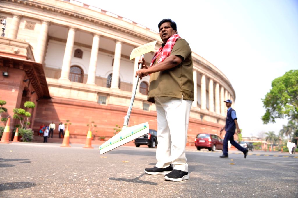 Parliament - TDP MPs' demonstration