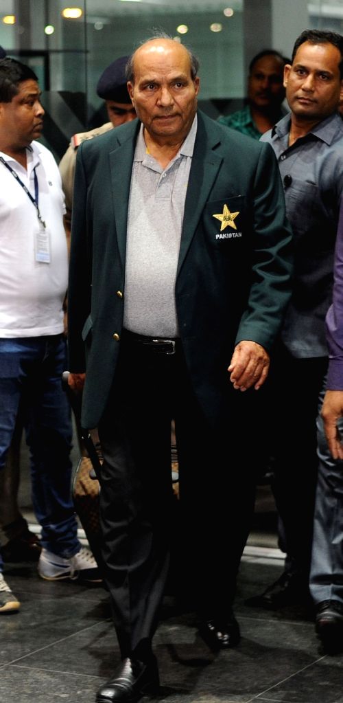 Pakistan cricket team at Kolkata Airport